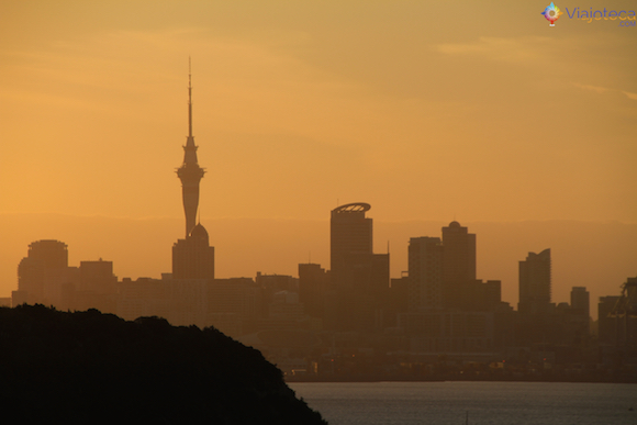 1 Cidade : 1 Atração = Auckland Skytower
